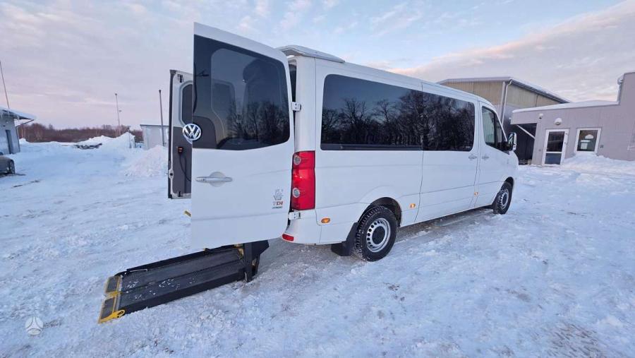 White Volkswagen Crafter 2015 in Klaipeda, with an engine capacity of 2.00 L and mileage of 231 thousand km for 11890 €, photo 3 on AUTOMOTO.COM.LV