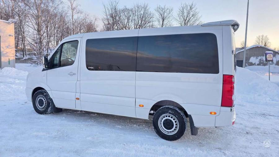 White Volkswagen Crafter 2015 in Klaipeda, with an engine capacity of 2.00 L and mileage of 231 thousand km for 11890 €, photo 7 on AUTOMOTO.COM.LV