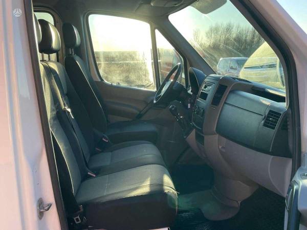 Balts Volkswagen Crafter 2015 Ukmergė, ar dzinēja tilpumu 1.97 L un nobraukumu 223 tūkst. km par 14900 €, foto 9 vietnē AUTOMOTO.COM.LV