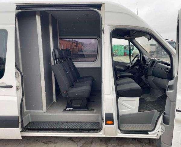 White Volkswagen Crafter 2015 in Vilnius, with an engine capacity of 2.00 L and mileage of 290 thousand km for 8000 €, photo 2 on AUTOMOTO.COM.LV