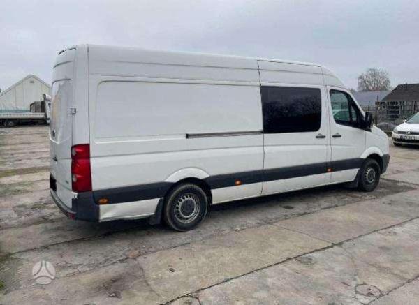 White Volkswagen Crafter 2015 in Vilnius, with an engine capacity of 2.00 L and mileage of 290 thousand km for 8000 €, photo 4 on AUTOMOTO.COM.LV