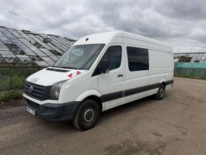 White Volkswagen Crafter 2015 in Vilnius, with an engine capacity of 1.97 L and mileage of 400 thousand km for 9922 €, photo 3 on AUTOMOTO.COM.LV