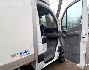 White Volkswagen Crafter 2016 in Riga, with an engine capacity of 2.00 L and mileage of 0 thousand km for 20449 €, photo 19 on AUTOMOTO.COM.LV