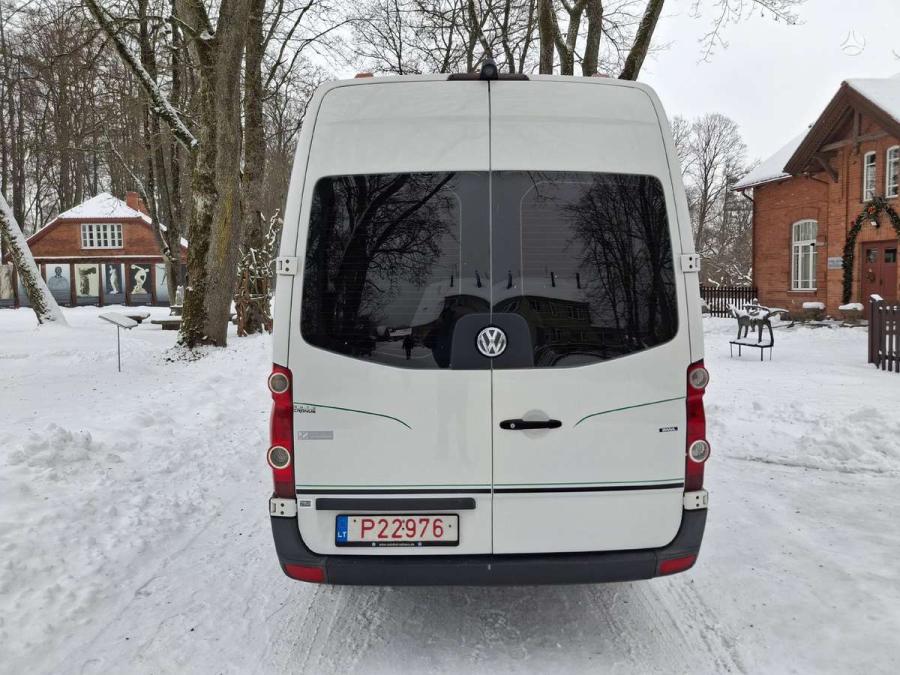 White Volkswagen Crafter 2016 in Jurbarkas, with an engine capacity of 2.00 L and mileage of 172 thousand km for 16800 €, photo 7 on AUTOMOTO.COM.LV