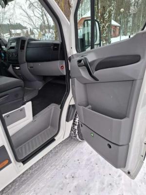 White Volkswagen Crafter 2016 in Jurbarkas, with an engine capacity of 2.00 L and mileage of 172 thousand km for 16800 €, photo 28 on AUTOMOTO.COM.LV