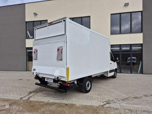 Balts Volkswagen Crafter 2016 Marijampole, ar dzinēja tilpumu 1.97 L un nobraukumu 293 tūkst. km par 12500 €, foto 8 vietnē AUTOMOTO.COM.LV