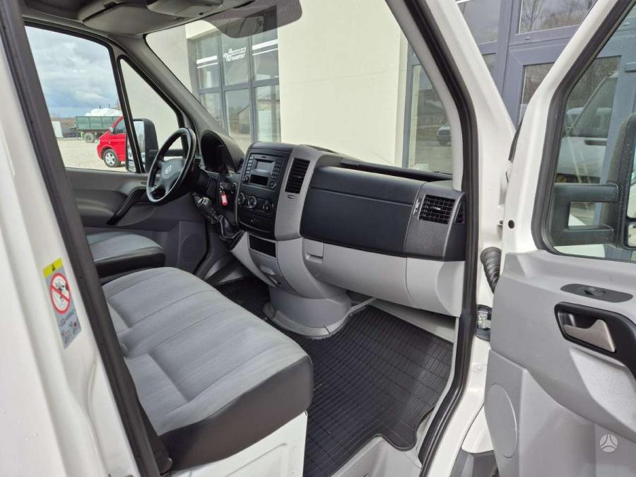 Balts Volkswagen Crafter 2016 Marijampole, ar dzinēja tilpumu 1.97 L un nobraukumu 293 tūkst. km par 12500 €, foto 12 vietnē AUTOMOTO.COM.LV