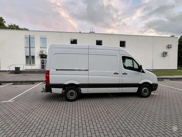 White Volkswagen Crafter 2016 in Jurbarkas, with an engine capacity of 2.00 L and mileage of 247 thousand km for 11000 €, photo 2 on AUTOMOTO.COM.LV