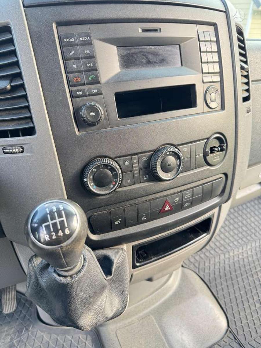 Balts Volkswagen Crafter 2016 Šalčininkai, ar dzinēja tilpumu 1.97 L un nobraukumu 242 tūkst. km par 4500 €, foto 8 vietnē AUTOMOTO.COM.LV