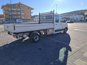 White Volkswagen Crafter 2017 in Kaunas, with an engine capacity of 2.00 L and mileage of 253 thousand km for 13500 €, photo 4 on AUTOMOTO.COM.LV