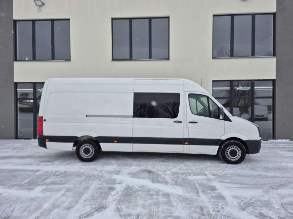 White Volkswagen Crafter 2017 in Marijampole, with an engine capacity of 1.97 L and mileage of 248 thousand km for 14500 €, photo 4 on AUTOMOTO.COM.LV