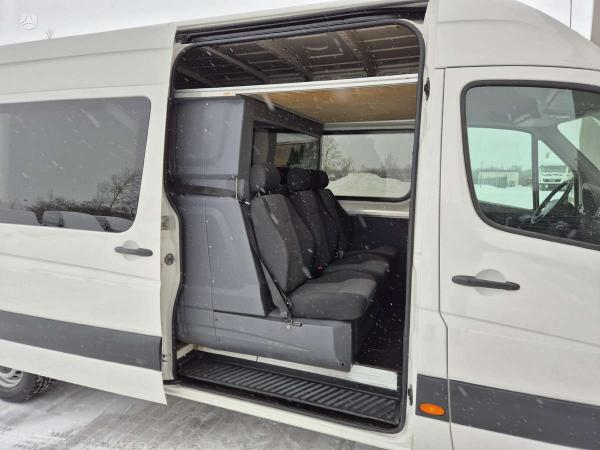 White Volkswagen Crafter 2017 in Marijampole, with an engine capacity of 1.97 L and mileage of 248 thousand km for 14500 €, photo 9 on AUTOMOTO.COM.LV