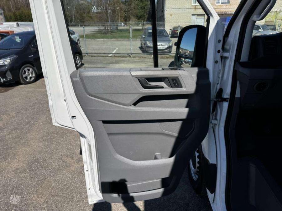 Balts Volkswagen Crafter 2017 Radviliškis, ar dzinēja tilpumu 1.97 L un nobraukumu 196 tūkst. km par 17726 €, foto 12 vietnē AUTOMOTO.COM.LV
