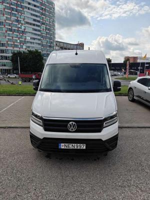 White Volkswagen Crafter 2017 in Vilnius, with an engine capacity of 2.00 L and mileage of 355 thousand km for 10999 €, photo  on AUTOMOTO.COM.LV