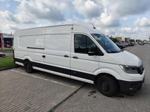 White Volkswagen Crafter 2017 in Vilnius, with an engine capacity of 2.00 L and mileage of 355 thousand km for 10999 €, photo 4 on AUTOMOTO.COM.LV