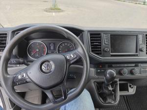 White Volkswagen Crafter 2017 in Vilnius, with an engine capacity of 2.00 L and mileage of 355 thousand km for 10999 €, photo 7 on AUTOMOTO.COM.LV