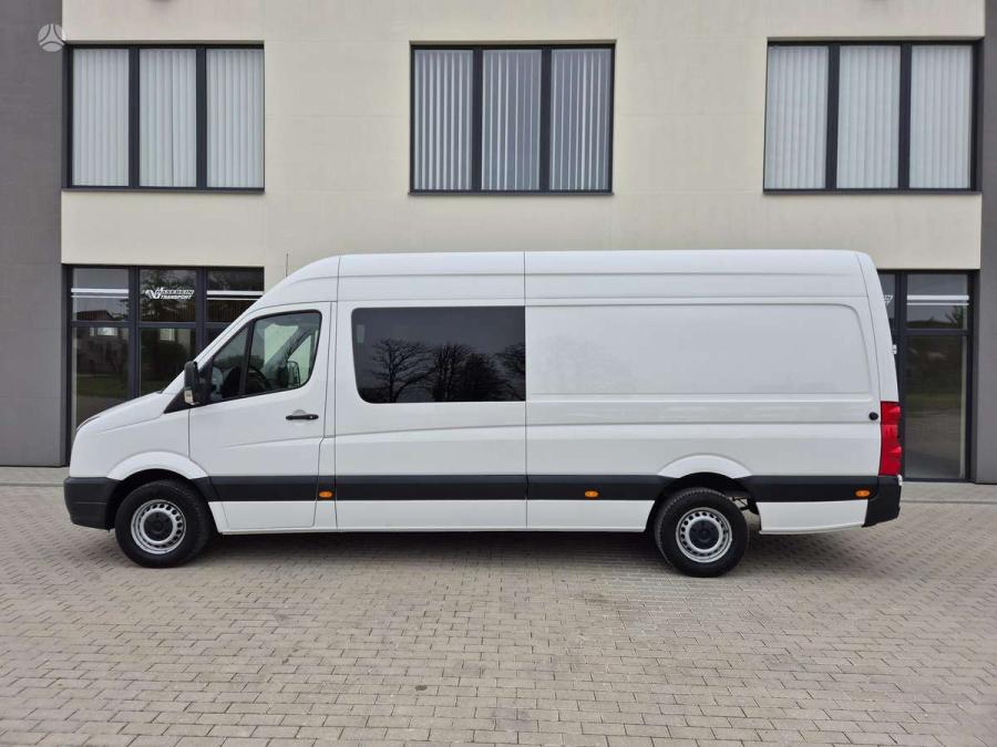 White Volkswagen Crafter 2017 in Marijampole, with an engine capacity of 1.97 L and mileage of 229 thousand km for 15500 €, photo 5 on AUTOMOTO.COM.LV