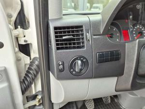 White Volkswagen Crafter 2017 in Marijampole, with an engine capacity of 1.97 L and mileage of 229 thousand km for 15500 €, photo 20 on AUTOMOTO.COM.LV
