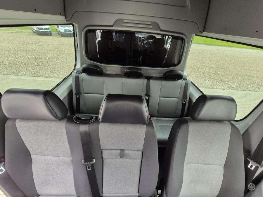 White Volkswagen Crafter 2017 in Marijampole, with an engine capacity of 1.97 L and mileage of 229 thousand km for 15500 €, photo 28 on AUTOMOTO.COM.LV