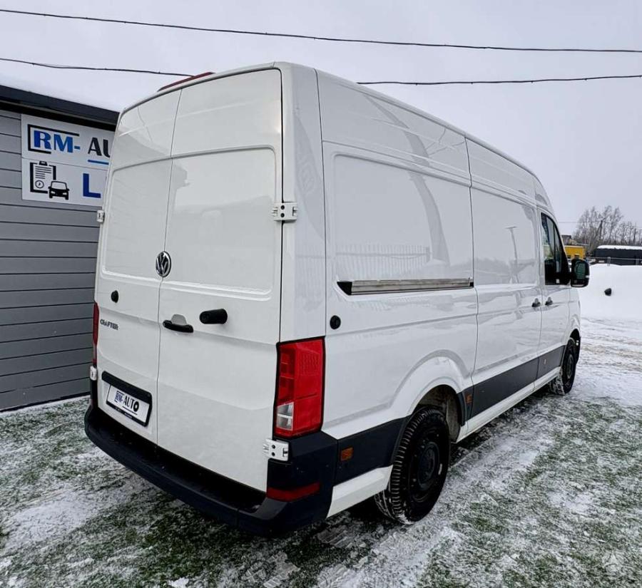 Balts Volkswagen Crafter 2018 Panevēža, ar dzinēja tilpumu 1.97 L un nobraukumu 240 tūkst. km par 19700 €, foto 5 vietnē AUTOMOTO.COM.LV