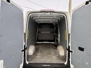 Balts Volkswagen Crafter 2018 Panevēža, ar dzinēja tilpumu 1.97 L un nobraukumu 240 tūkst. km par 19700 €, foto 6 vietnē AUTOMOTO.COM.LV