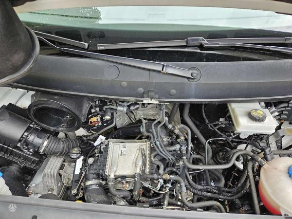 Balts Volkswagen Crafter 2018 Utena, ar dzinēja tilpumu 2.00 L un nobraukumu 262 tūkst. km par 9999 €, foto 9 vietnē AUTOMOTO.COM.LV