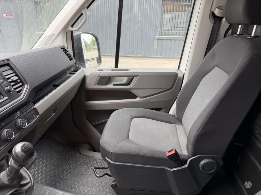 Balts Volkswagen Crafter 2018 Kauņa, ar dzinēja tilpumu 2.00 L un nobraukumu 289 tūkst. km par 9800 €, foto 12 vietnē AUTOMOTO.COM.LV