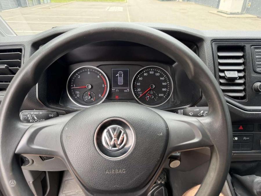 Balts Volkswagen Crafter 2018 Kauņa, ar dzinēja tilpumu 2.00 L un nobraukumu 289 tūkst. km par 9800 €, foto 14 vietnē AUTOMOTO.COM.LV