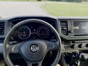 White Volkswagen Crafter 2018 in Panevezys, with an engine capacity of 2.00 L and mileage of 285 thousand km for 10400 €, photo 7 on AUTOMOTO.COM.LV