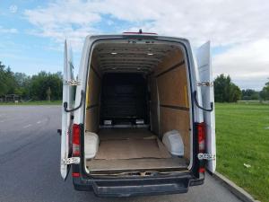 White Volkswagen Crafter 2018 in Panevezys, with an engine capacity of 2.00 L and mileage of 285 thousand km for 10400 €, photo 10 on AUTOMOTO.COM.LV