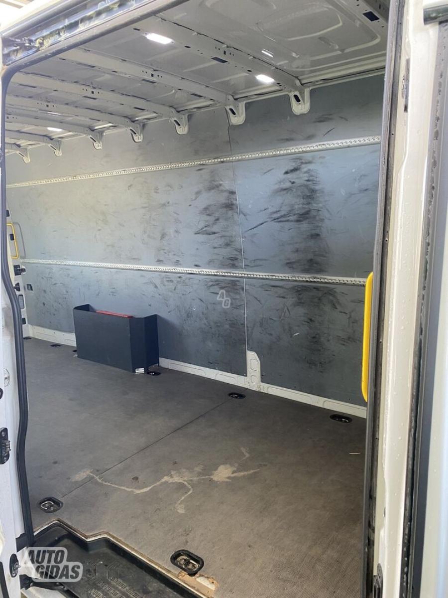 Balts Volkswagen Crafter 2018 Utena, ar dzinēja tilpumu 2.00 L un nobraukumu 268 tūkst. km par 14500 €, foto 10 vietnē AUTOMOTO.COM.LV