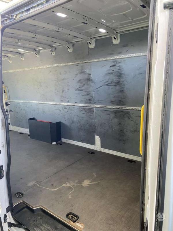 Volkswagen Crafter 2018 Utena vietnē Balts Volkswagen Crafter 2018 Utena, ar dzinēja tilpumu 1.97 L un nobraukumu 268 tūkst. km par 11550 €, foto 8 vietnē AUTOMOTO.COM.LV