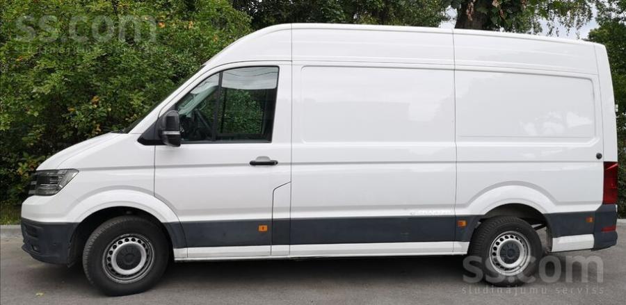 White Volkswagen Crafter 2019 in Riga, with an engine capacity of 0.00 L and mileage of 56 thousand km for 14900 €, photo 7 on AUTOMOTO.COM.LV