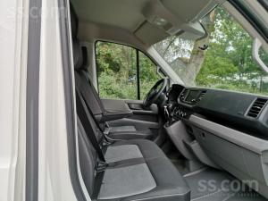 White Volkswagen Crafter 2019 in Riga, with an engine capacity of 0.00 L and mileage of 56 thousand km for 14900 €, photo 12 on AUTOMOTO.COM.LV