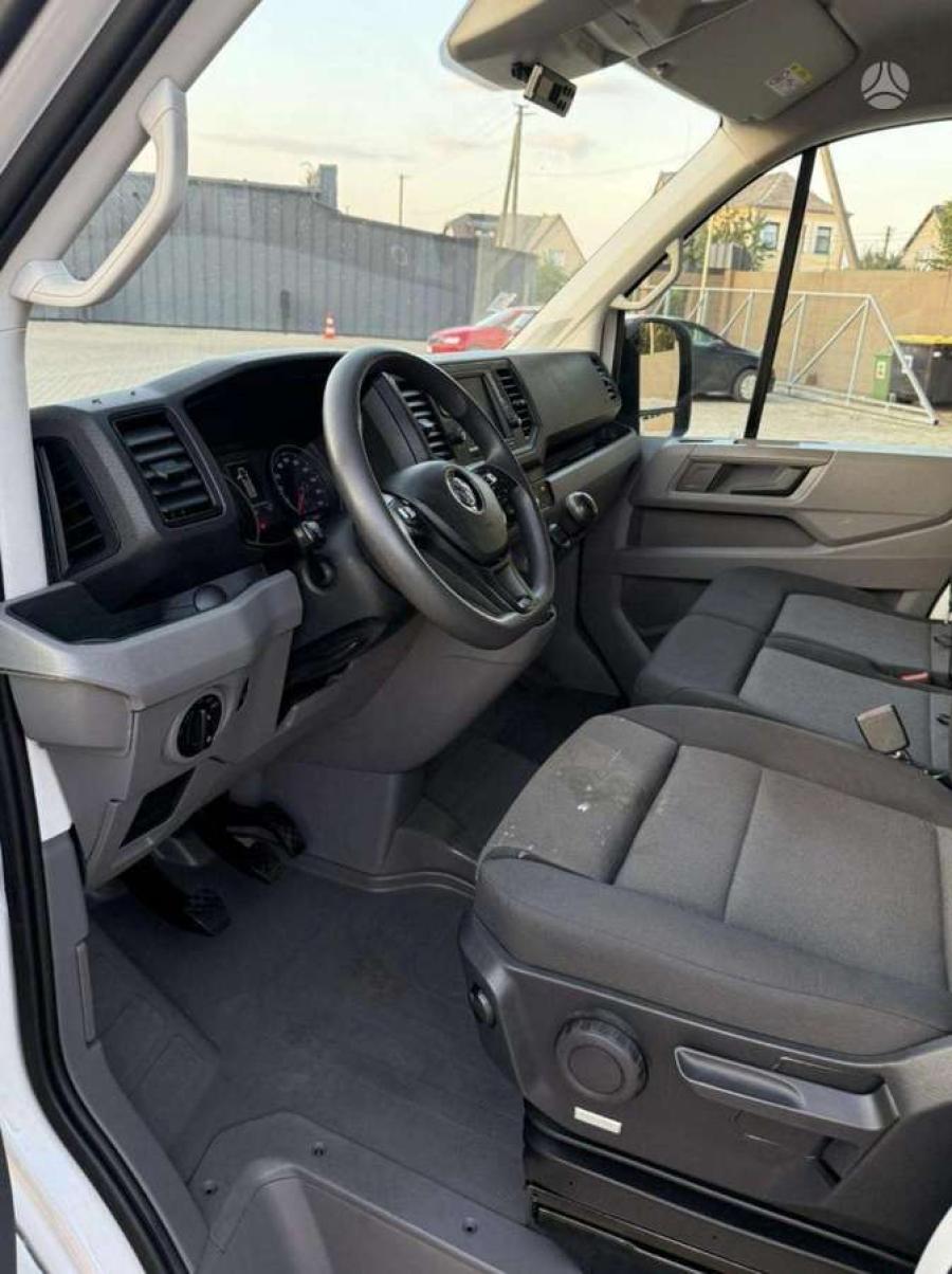 White Volkswagen Crafter 2019 in Kaunas, with an engine capacity of 2.00 L and mileage of 386 thousand km for 10850 €, photo 11 on AUTOMOTO.COM.LV