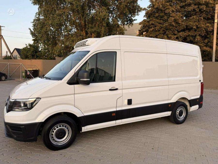 White Volkswagen Crafter 2019 in Kaunas, with an engine capacity of 2.00 L and mileage of 386 thousand km for 10850 €, photo 19 on AUTOMOTO.COM.LV