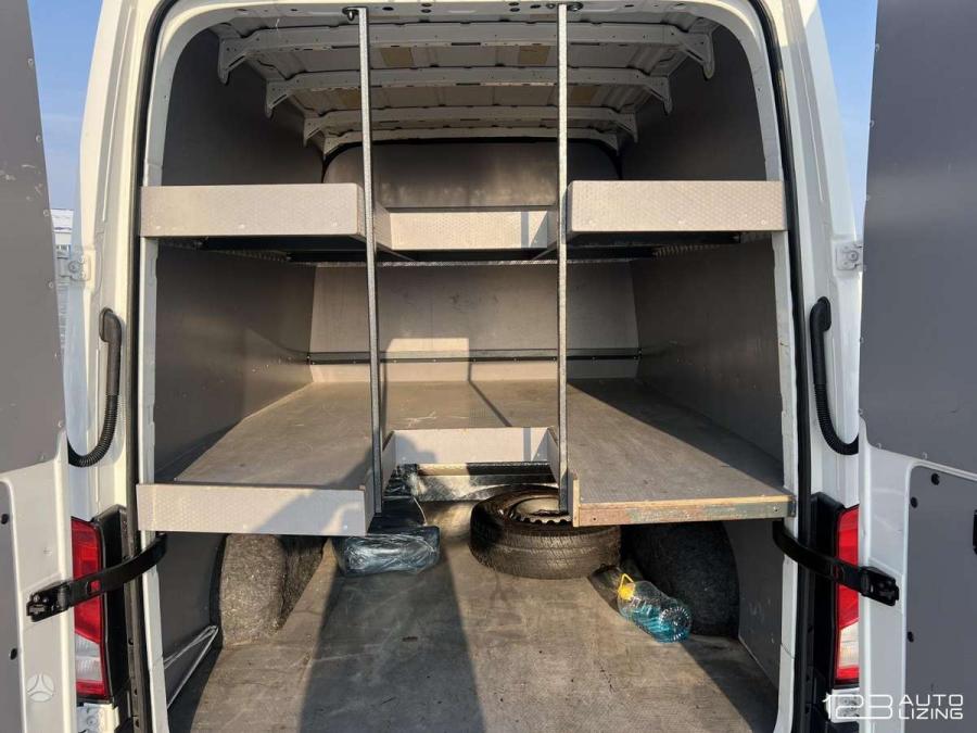 Balts Volkswagen Crafter 2019 Tauragė, ar dzinēja tilpumu 2.00 L un nobraukumu 883 tūkst. km par 10600 €, foto 21 vietnē AUTOMOTO.COM.LV