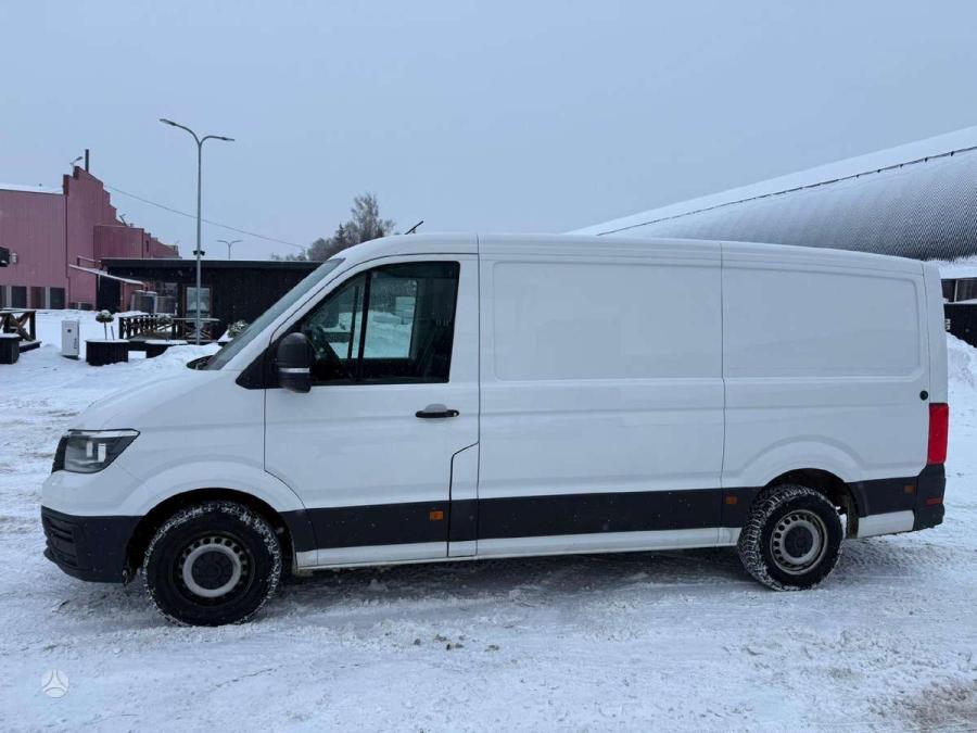 White Volkswagen Crafter 2019 in Kaunas, with an engine capacity of 2.00 L and mileage of 500 thousand km for 8950 €, photo 1 on AUTOMOTO.COM.LV