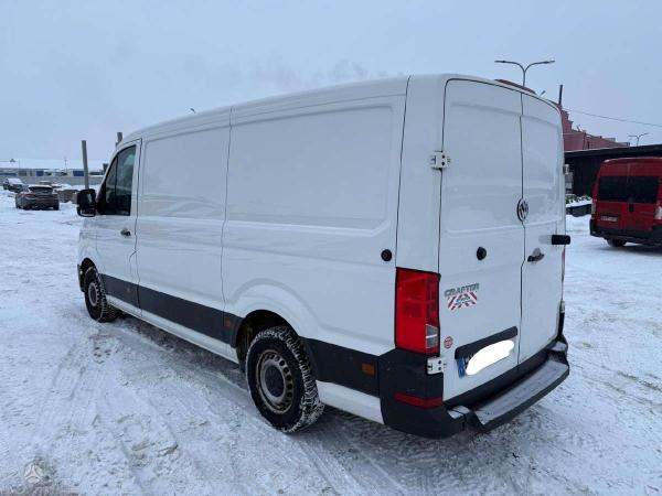White Volkswagen Crafter 2019 in Kaunas, with an engine capacity of 2.00 L and mileage of 500 thousand km for 8950 €, photo 6 on AUTOMOTO.COM.LV