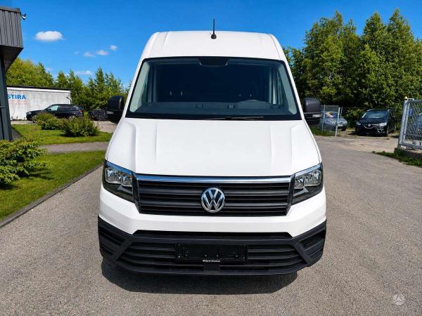 White Volkswagen Crafter 2019 in Pakruojis, with an engine capacity of 2.00 L and mileage of 208 thousand km for 12800 €, photo 2 on AUTOMOTO.COM.LV
