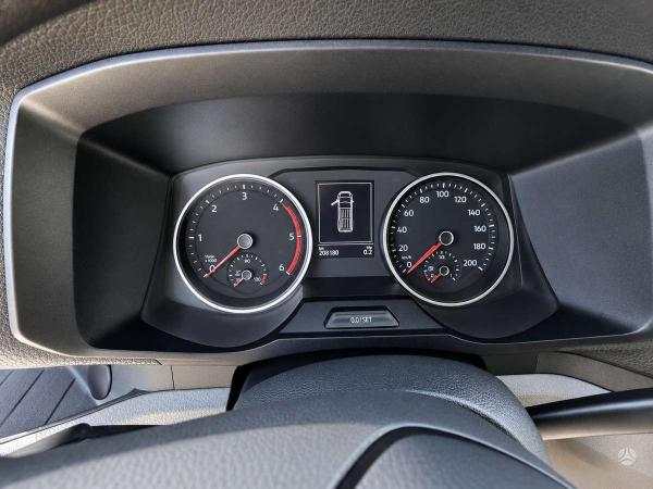 White Volkswagen Crafter 2019 in Pakruojis, with an engine capacity of 2.00 L and mileage of 208 thousand km for 12800 €, photo 10 on AUTOMOTO.COM.LV