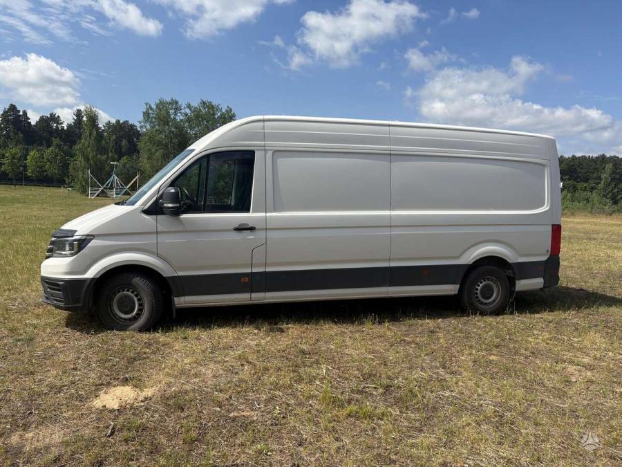 White Volkswagen Crafter 2019 in Visaginas, with an engine capacity of 2.00 L and mileage of 284 thousand km for 15000 €, photo 3 on AUTOMOTO.COM.LV