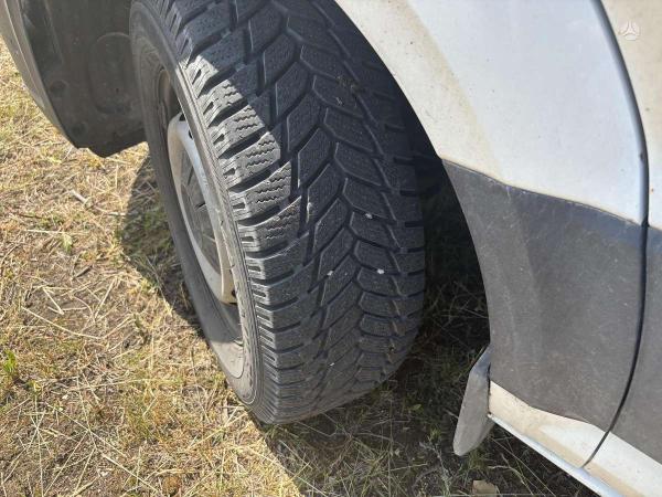 White Volkswagen Crafter 2019 in Visaginas, with an engine capacity of 2.00 L and mileage of 284 thousand km for 15000 €, photo 10 on AUTOMOTO.COM.LV
