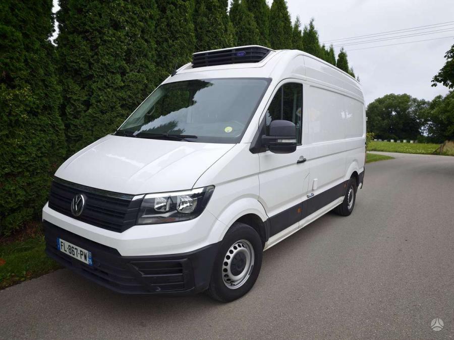 White Volkswagen Crafter 2019 in Taurage, with an engine capacity of 2.00 L and mileage of 216 thousand km for 15800 €, photo 1 on AUTOMOTO.COM.LV