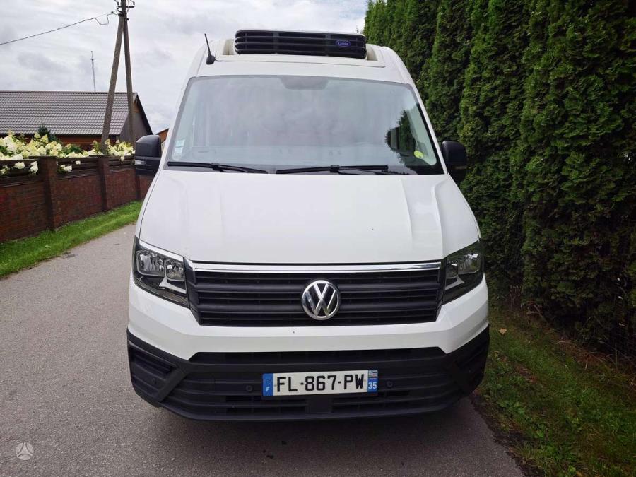 White Volkswagen Crafter 2019 in Taurage, with an engine capacity of 2.00 L and mileage of 216 thousand km for 15800 €, photo 5 on AUTOMOTO.COM.LV