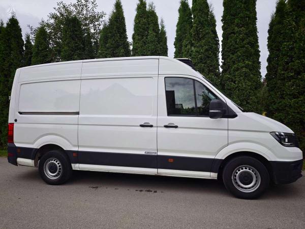 White Volkswagen Crafter 2019 in Taurage, with an engine capacity of 2.00 L and mileage of 216 thousand km for 15800 €, photo 7 on AUTOMOTO.COM.LV