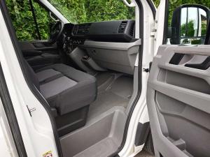White Volkswagen Crafter 2019 in Taurage, with an engine capacity of 2.00 L and mileage of 216 thousand km for 15800 €, photo 16 on AUTOMOTO.COM.LV