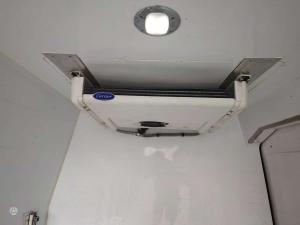 White Volkswagen Crafter 2019 in Taurage, with an engine capacity of 2.00 L and mileage of 216 thousand km for 15800 €, photo 26 on AUTOMOTO.COM.LV