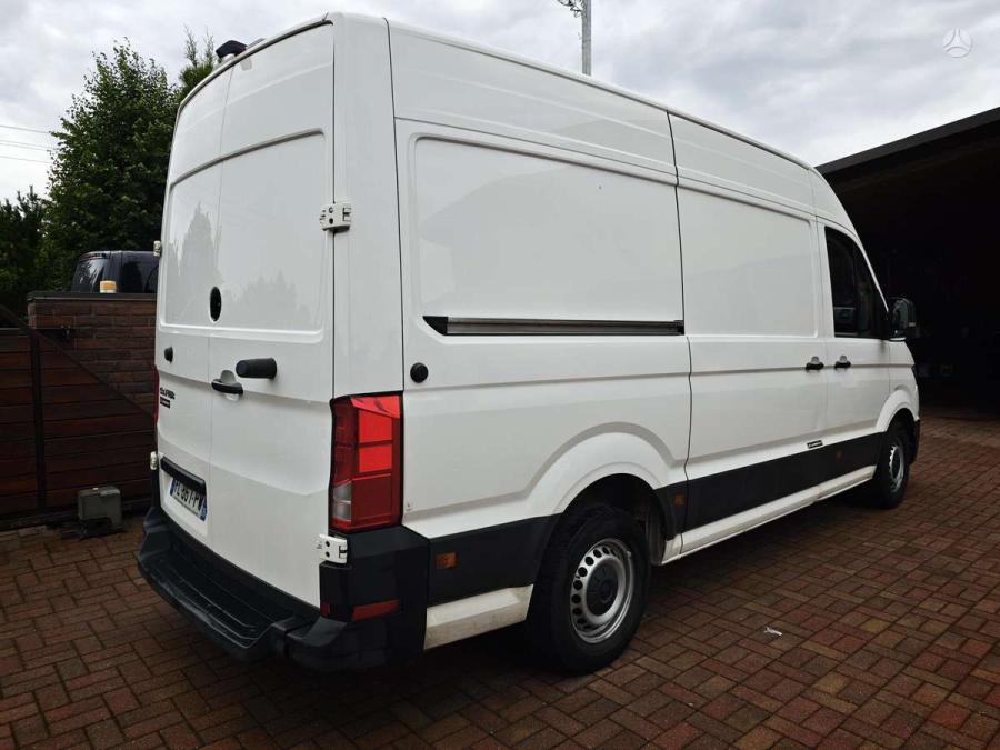 White Volkswagen Crafter 2019 in Taurage, with an engine capacity of 2.00 L and mileage of 217 thousand km for 15400 €, photo 4 on AUTOMOTO.COM.LV