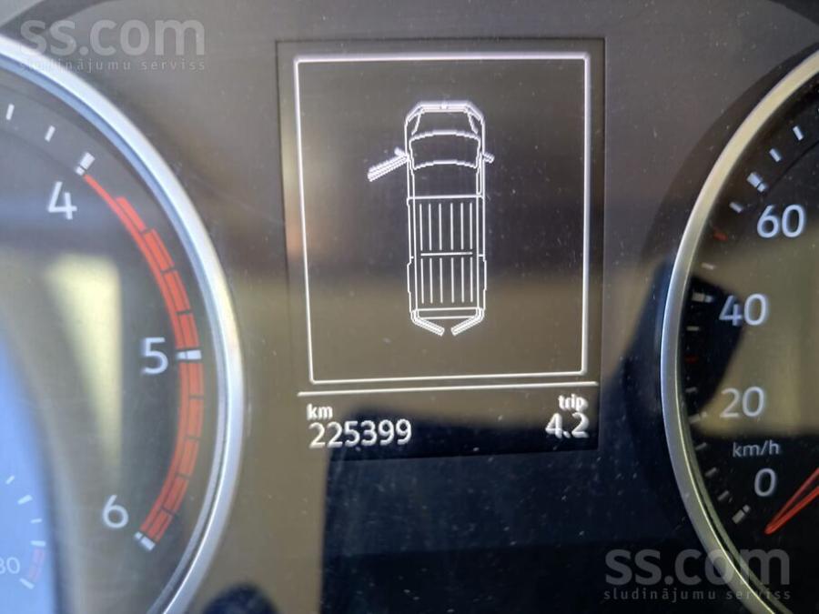 Balts Volkswagen Crafter 2019 Rīga, ar dzinēja tilpumu 2.00 L un nobraukumu 225 tūkst. km par 10750 €, foto 3 vietnē AUTOMOTO.COM.LV